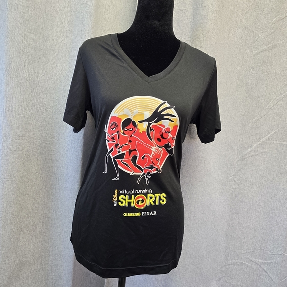 Disney | Tops | Disney Parks Run Disney Pixar Incredibles Virtual ...